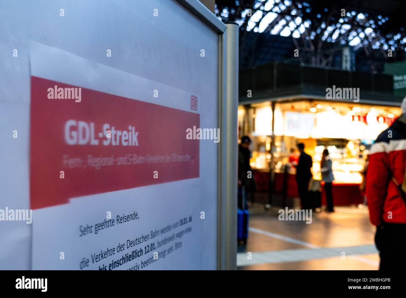 Frankfurt die Lokfuehrergewerkschaft GDL fuehrt Warnstreiks im deutschen Bahnverkehr durch, 10. ...