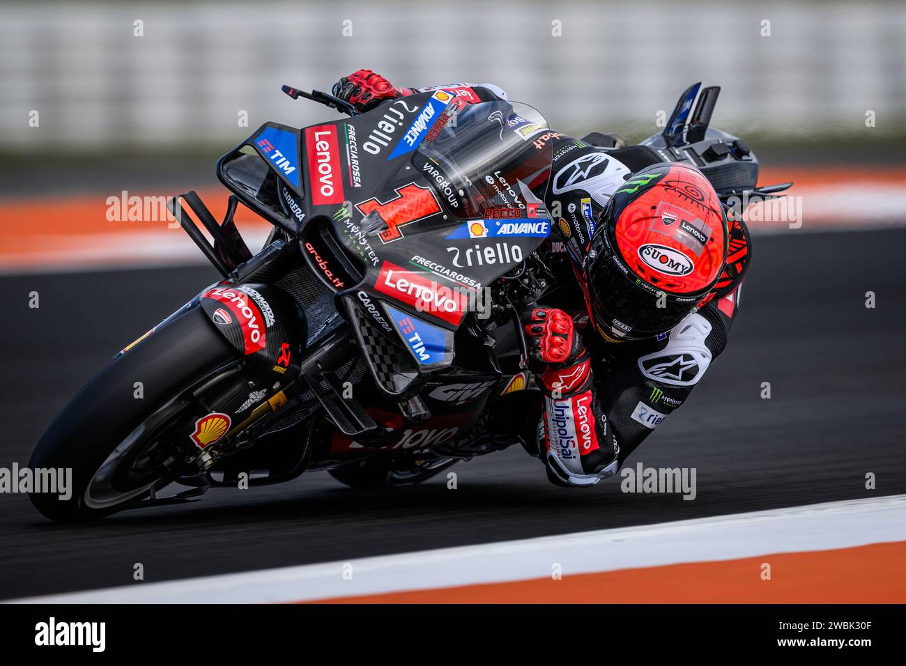 Der italienische MotoGP-Fahrer Nr 1 Francesco Bagnaia trainiert beim ...