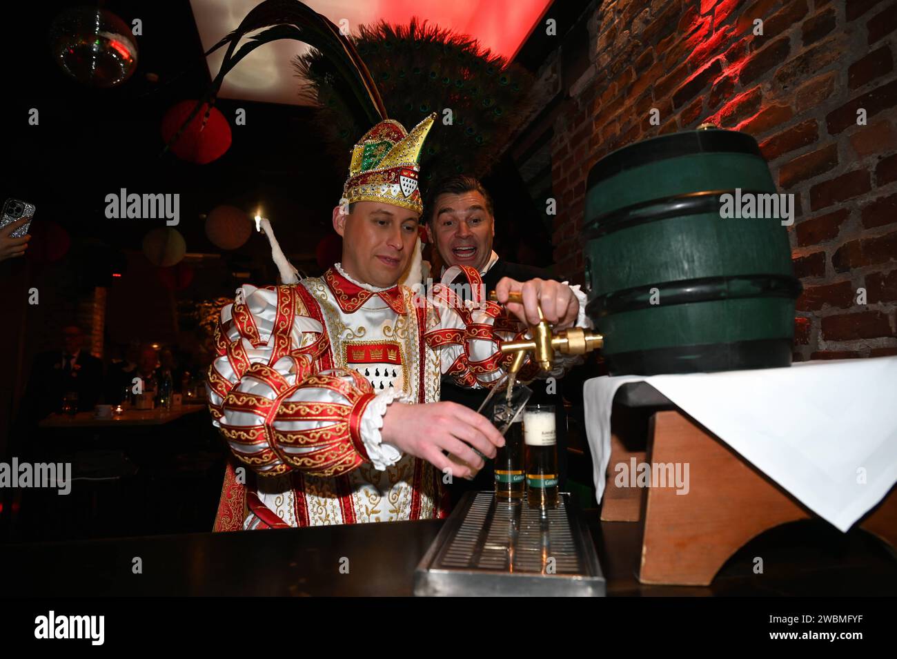 Das Kölner Karneval Dreigestirn der Karnevalsession 2024. : Jungfrau ...