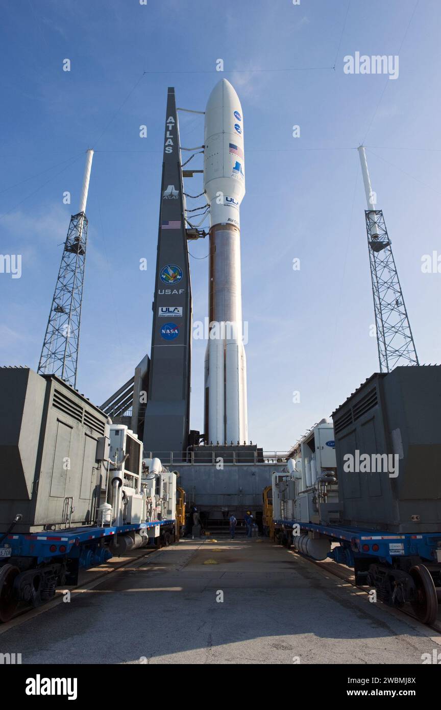 CAPE CANAVERAL, Fla. -- die NASA Juno Raumsonde, die in ihrer Nutzlastverkleidung auf einem ...