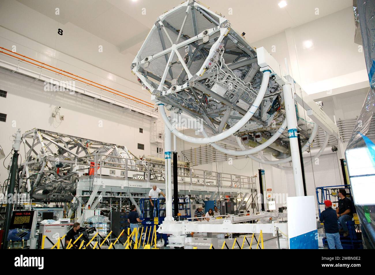 RAUMFAHRTZENTRUM KENNEDY, FLA. - In der Raumstation Processing Facility ...