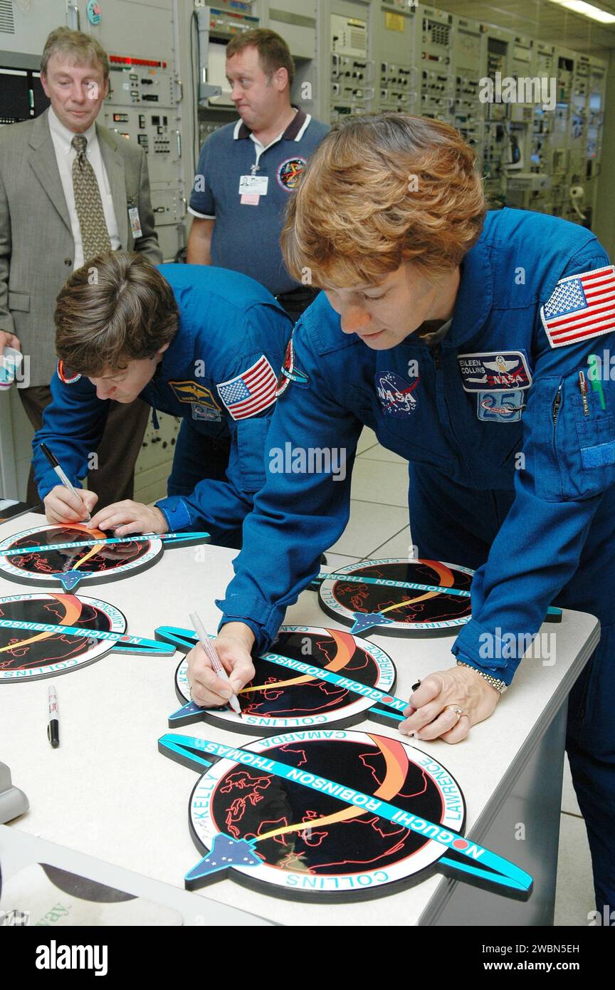 RAUMFAHRTZENTRUM KENNEDY, FLA. - In der MILA Spaceflight Tracking and ...