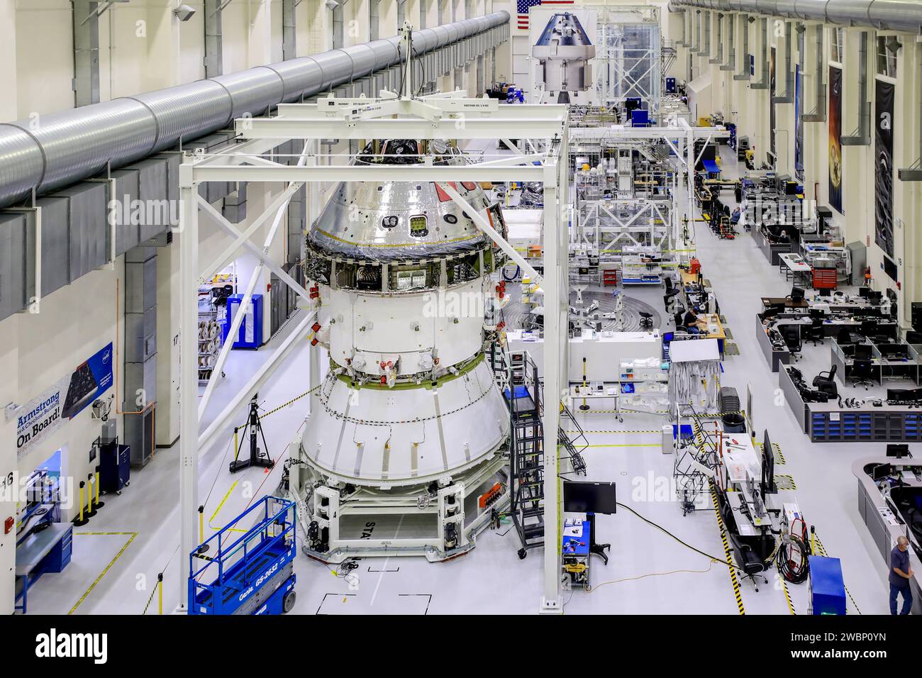 Techniker des Kennedy Space Center der NASA in Florida arbeiten an der ...