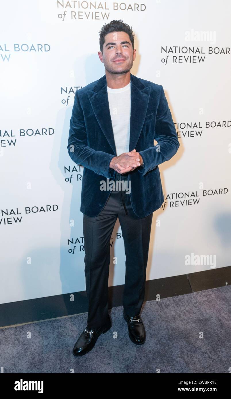 Zac Efron nimmt am 11. Januar 2024 an der Gala der National Board of ...