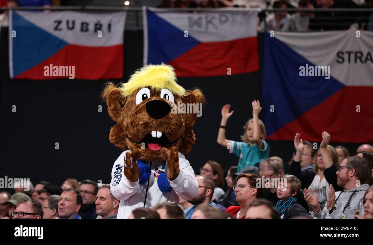 Maskottchen MÜNCHEN - 13. JANUAR: EHF Euro 2024 Vorrunde der Männer ...