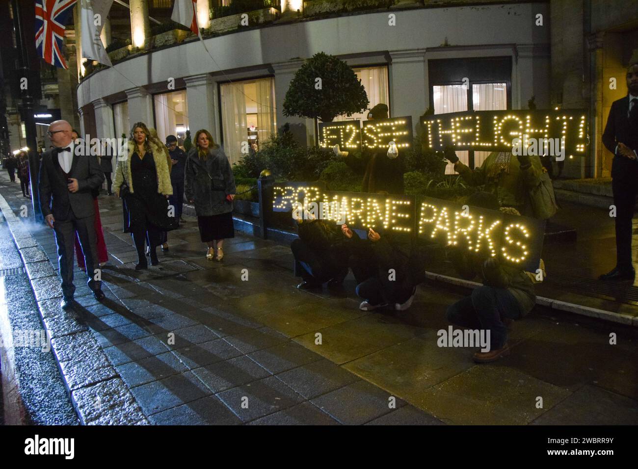 11. Januar 2024, London, England, Großbritannien: Aktivisten von PETA ...