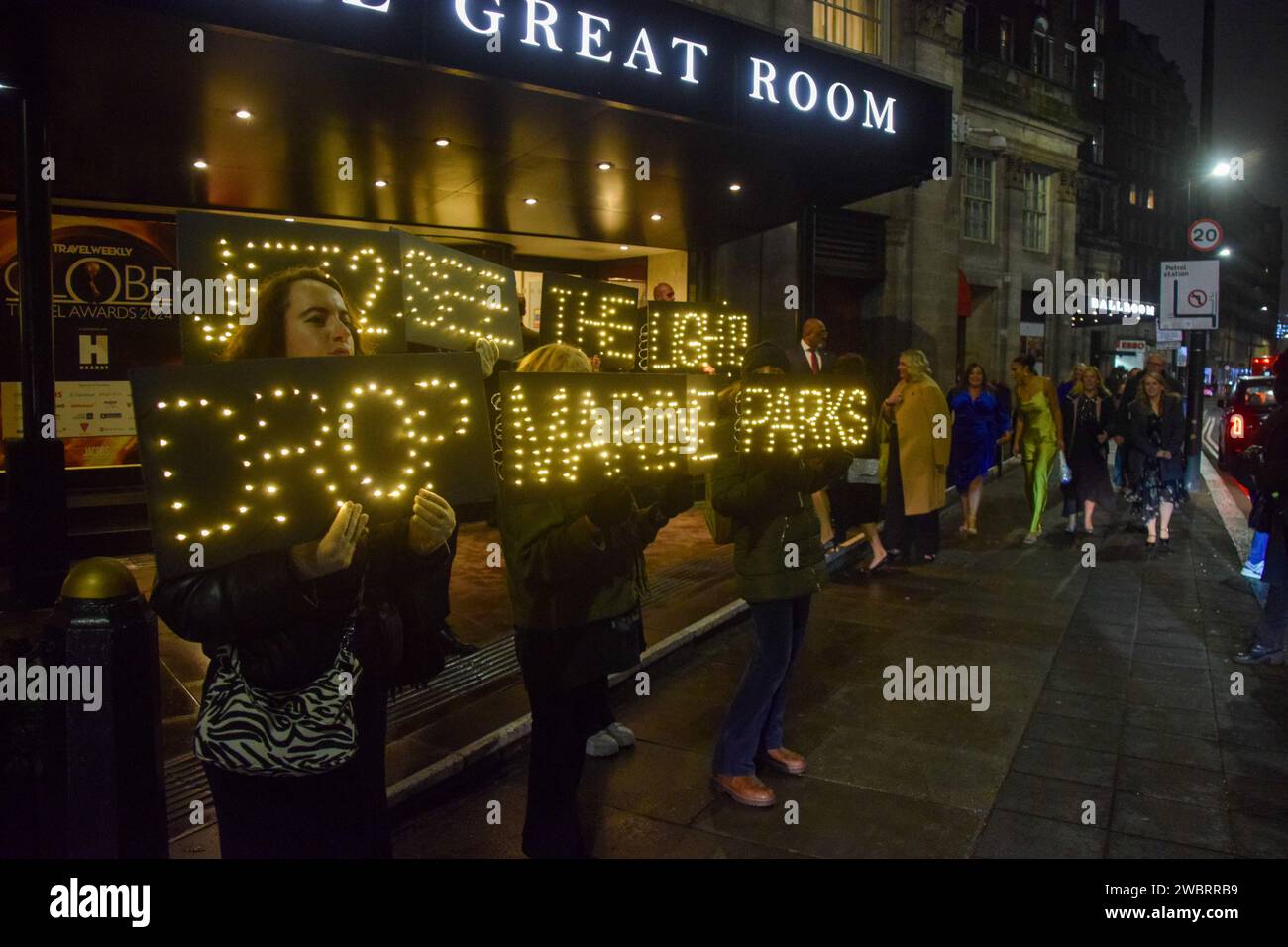 11. Januar 2024, London, England, Großbritannien: Aktivisten von PETA ...