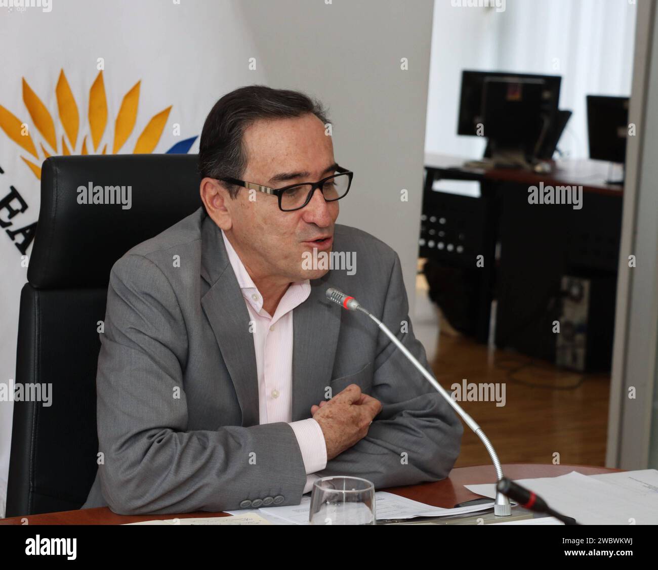 ASAMBLEISTAS-INCREMENTO-IVA Quito, viernes 12 de enero del 2024 ...