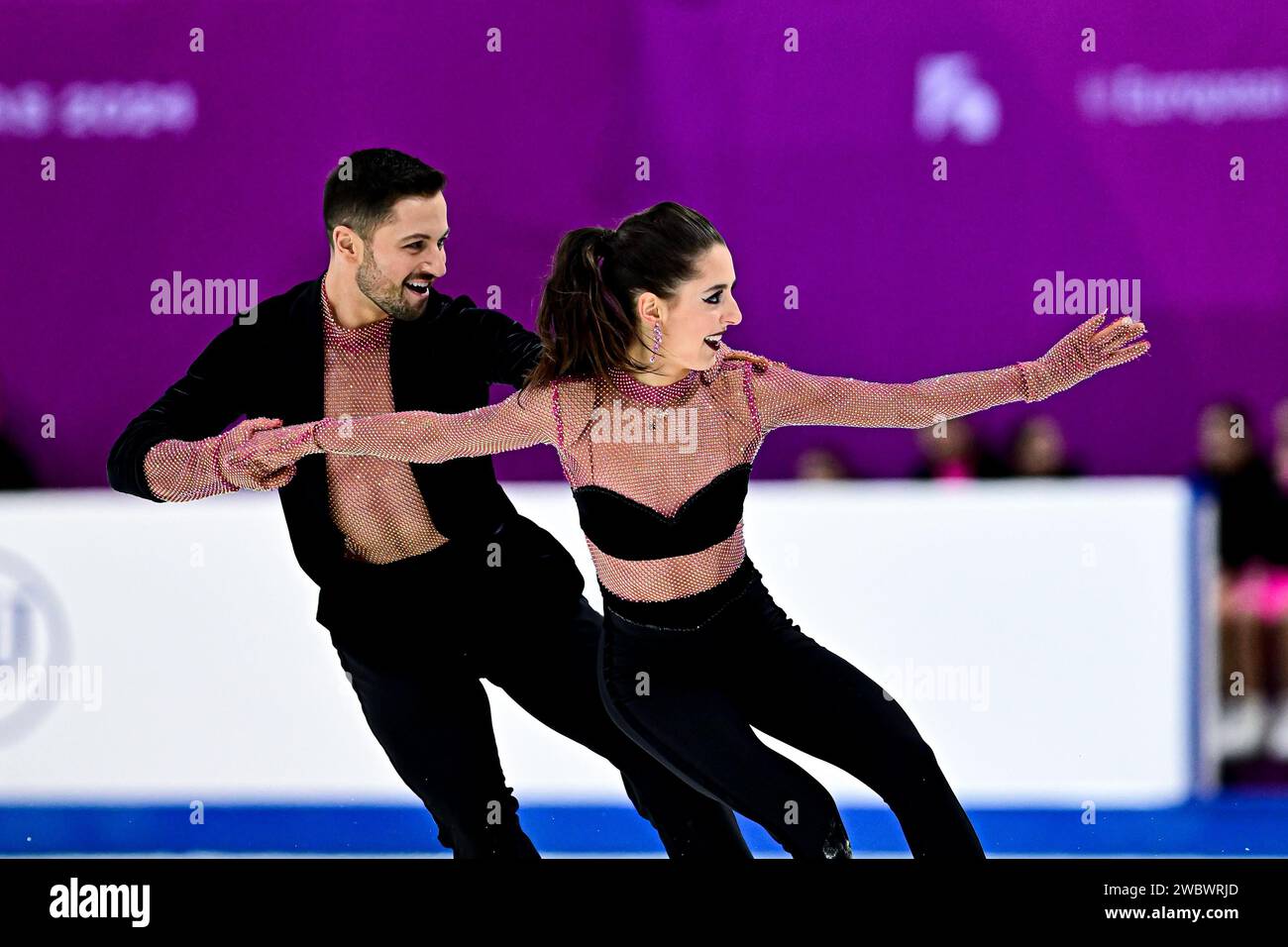 Lilah FEAR & Lewis GIBSON (GBR), während des Ice Dance Rhythm Dance ...