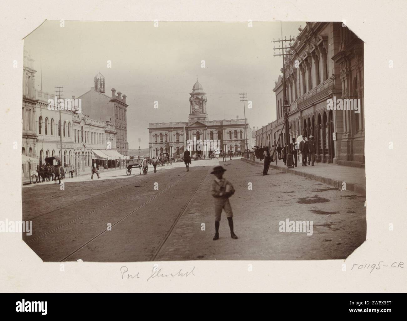 Mainstreet in Port Elizabeth mit dem Rathaus, Anonym, ca. 1880 - ca ...