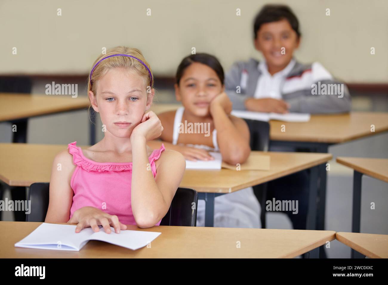 Niña de la escuela de dibujos -Fotos und -Bildmaterial in hoher Auflösung – Alamy