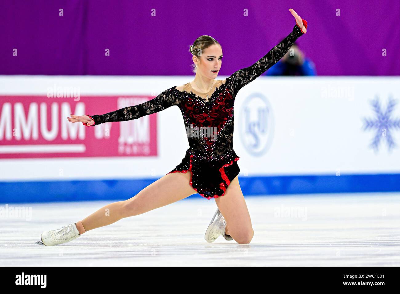 Kristina ISAEV (GER), während der Free Skating Women, bei der ISU ...