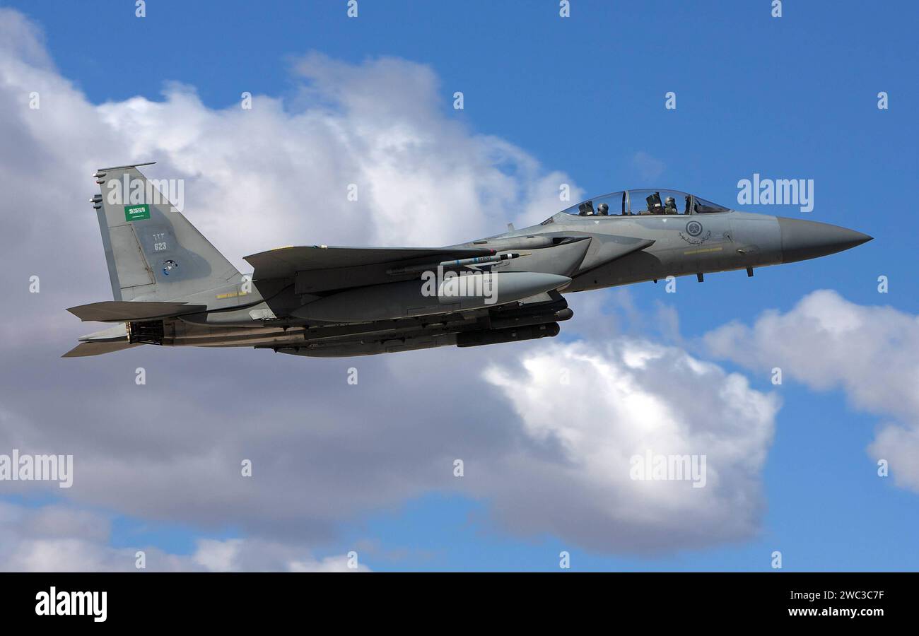 Ein Kampfflugzeug der Royal Saudi Air Force RSAF vom Typ McDonnell ...