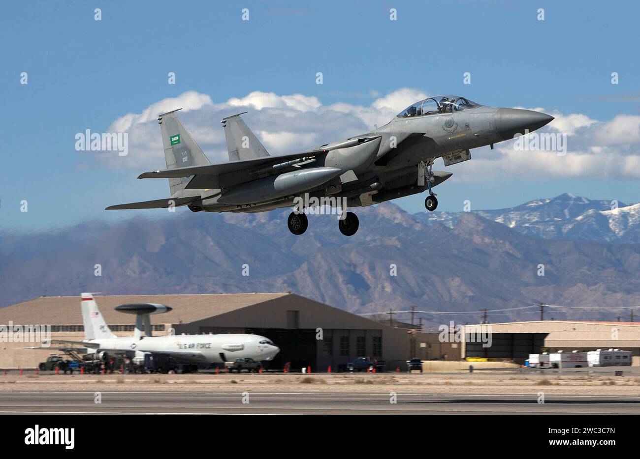 Ein Kampfflugzeug der Royal Saudi Air Force RSAF vom Typ McDonnell ...