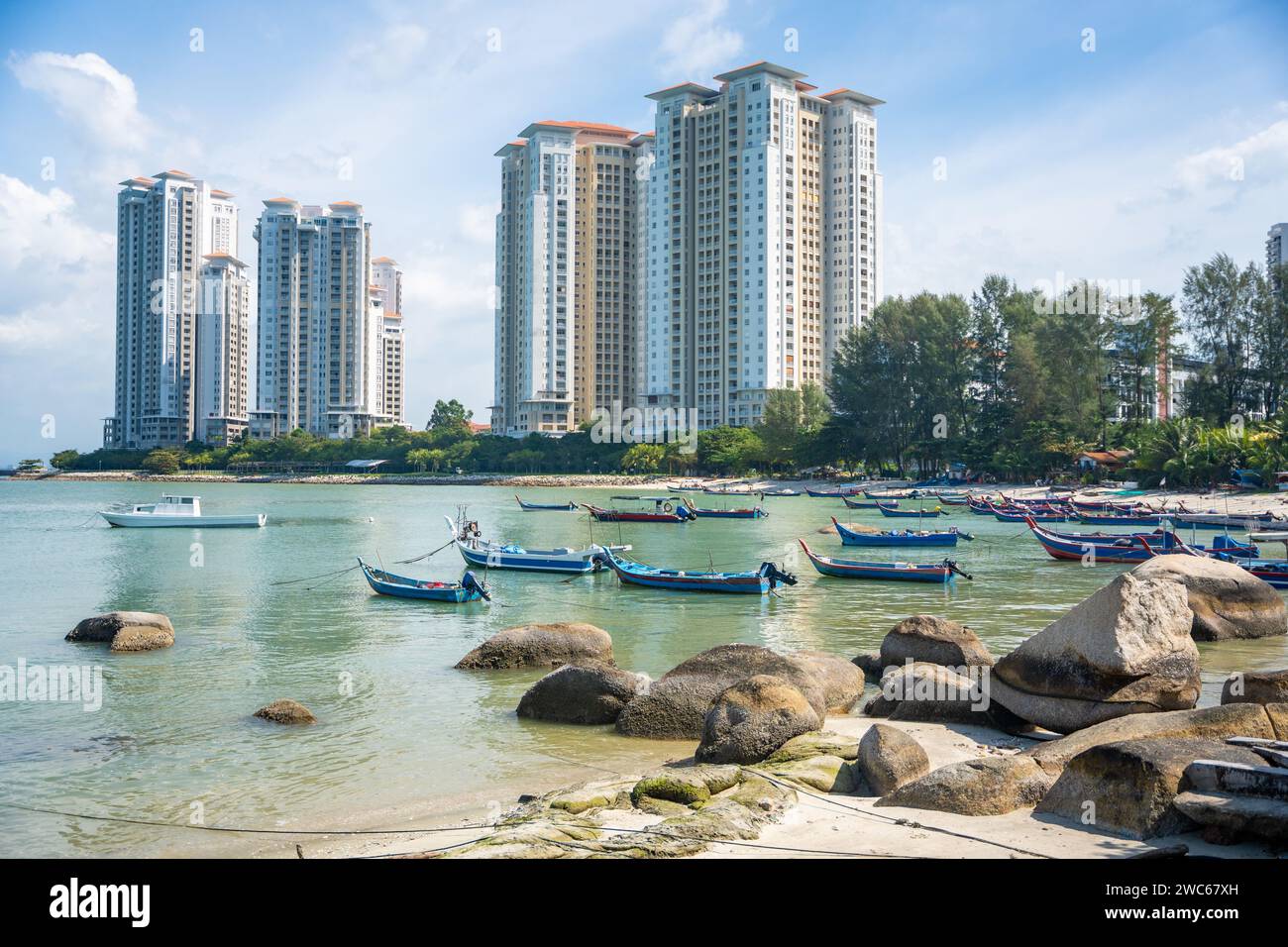 Strand von tanjung tokong -Fotos und -Bildmaterial in hoher Auflösung ...