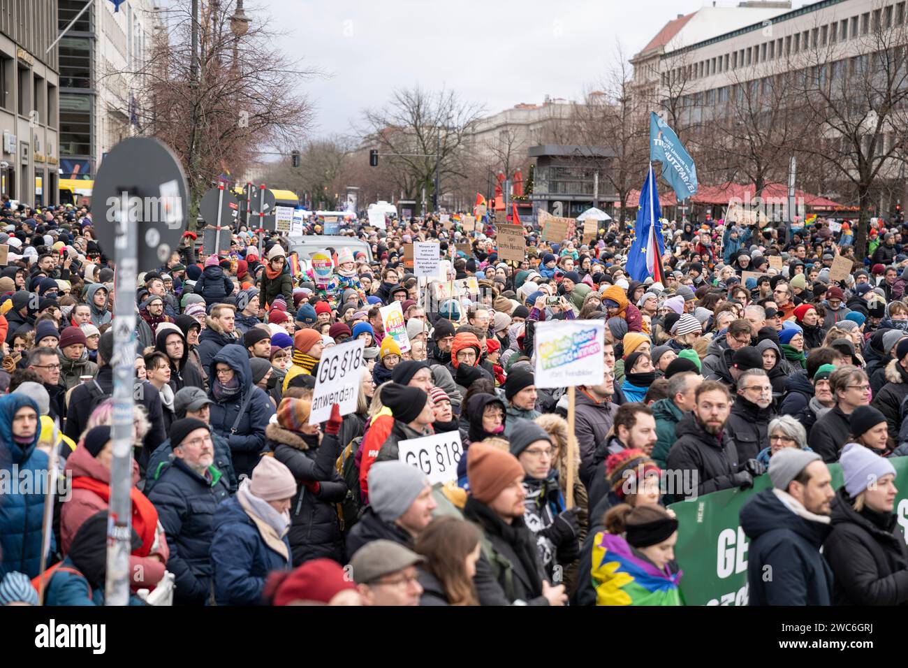 Berliner Protest gegen AFD-Rechten und Bauern, die im Januar 2024 ...