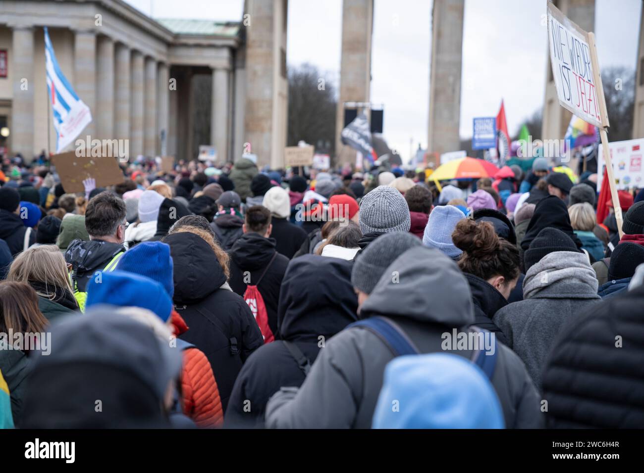 Berliner Protest gegen AFD-Rechten und Bauern, die im Januar 2024 ...