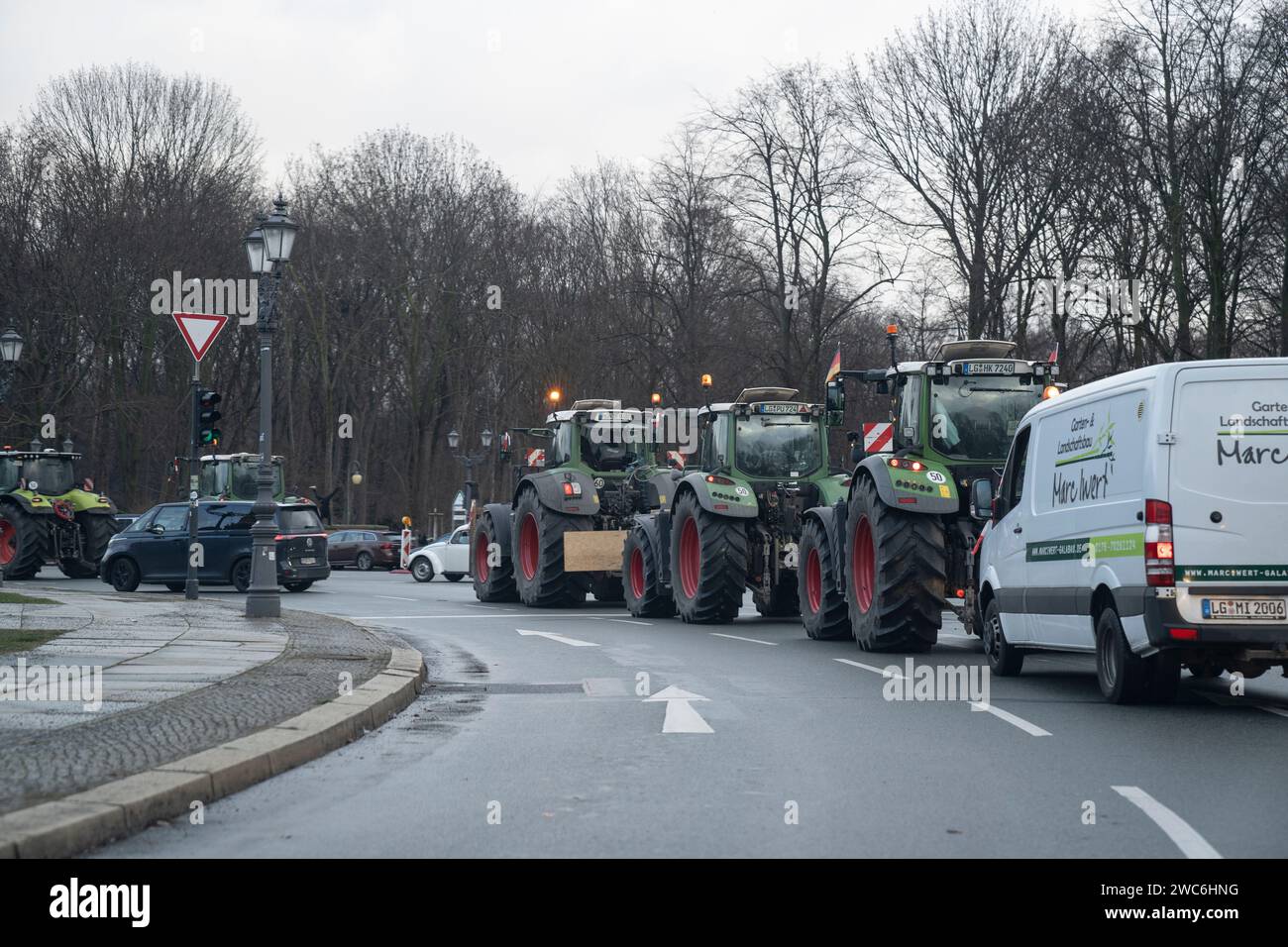 Berliner Protest gegen AFD-Rechten und Bauern, die im Januar 2024 ...