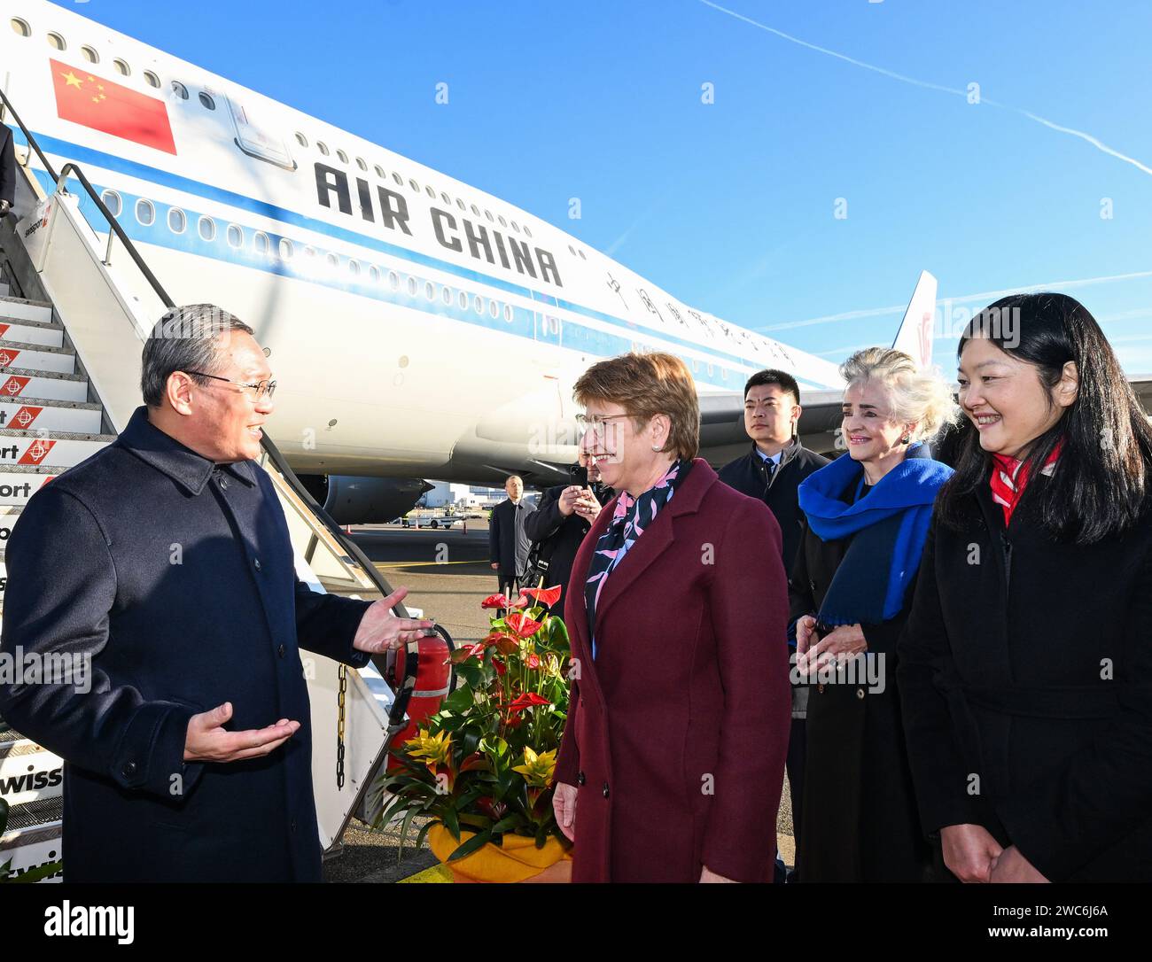 (240114) -- ZÜRICH, 14. Januar 2024 (Xinhua) -- der chinesische Premier ...