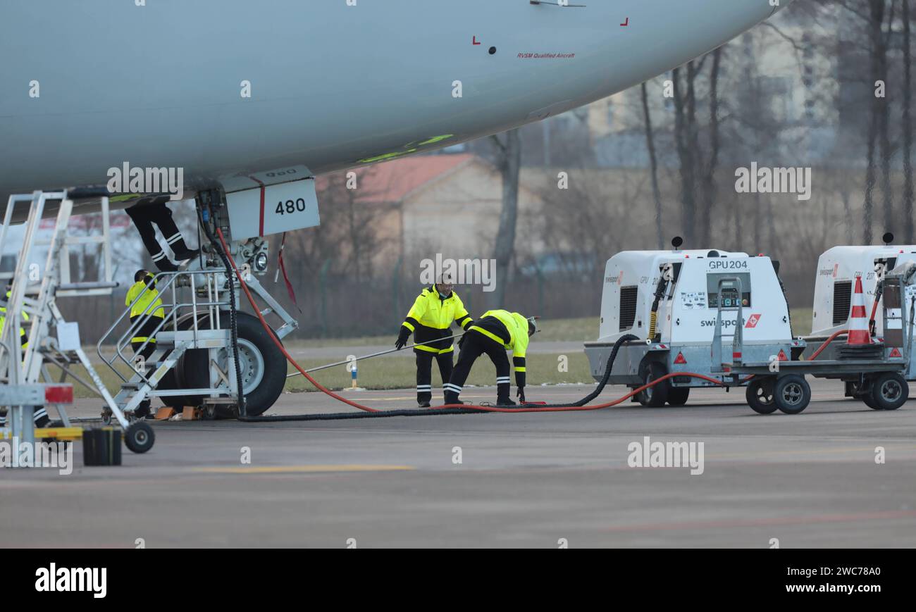 Der Premierminister der Volksrepublik China, Li Qiang, reiste mit einer ...