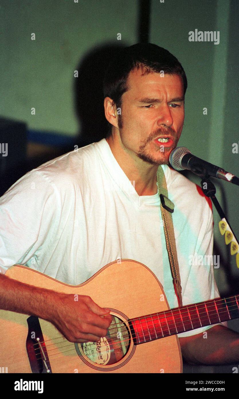 Stuart Adamson, Leadsänger von The Skids und Big Country, spielte am 2 ...