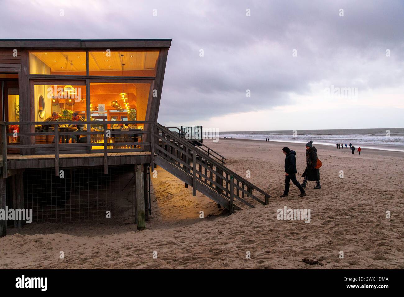 Der Strandpavillon Lage Duintjes bei Oostkapelle auf der Halbinsel ...