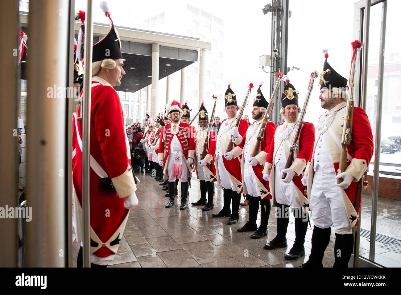 Die Roten Funken stehen Spalier beim Empfang der deutschen Handballnationalmannschaft am ...