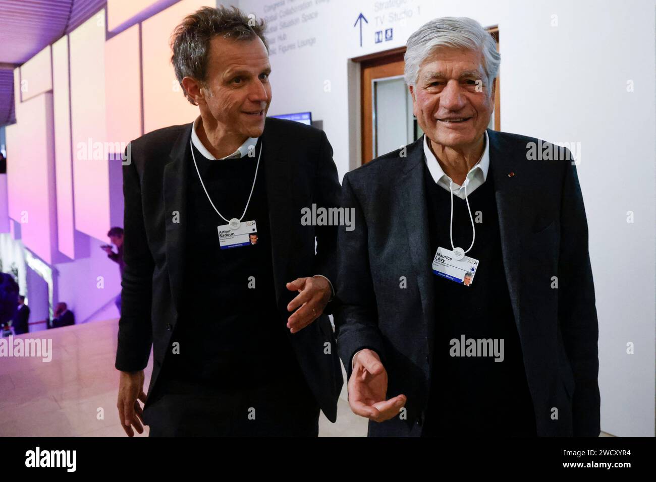 Davos, Schweiz. Januar 2024. Arthur Sadoun (L), Vorsitzender und CEO ...