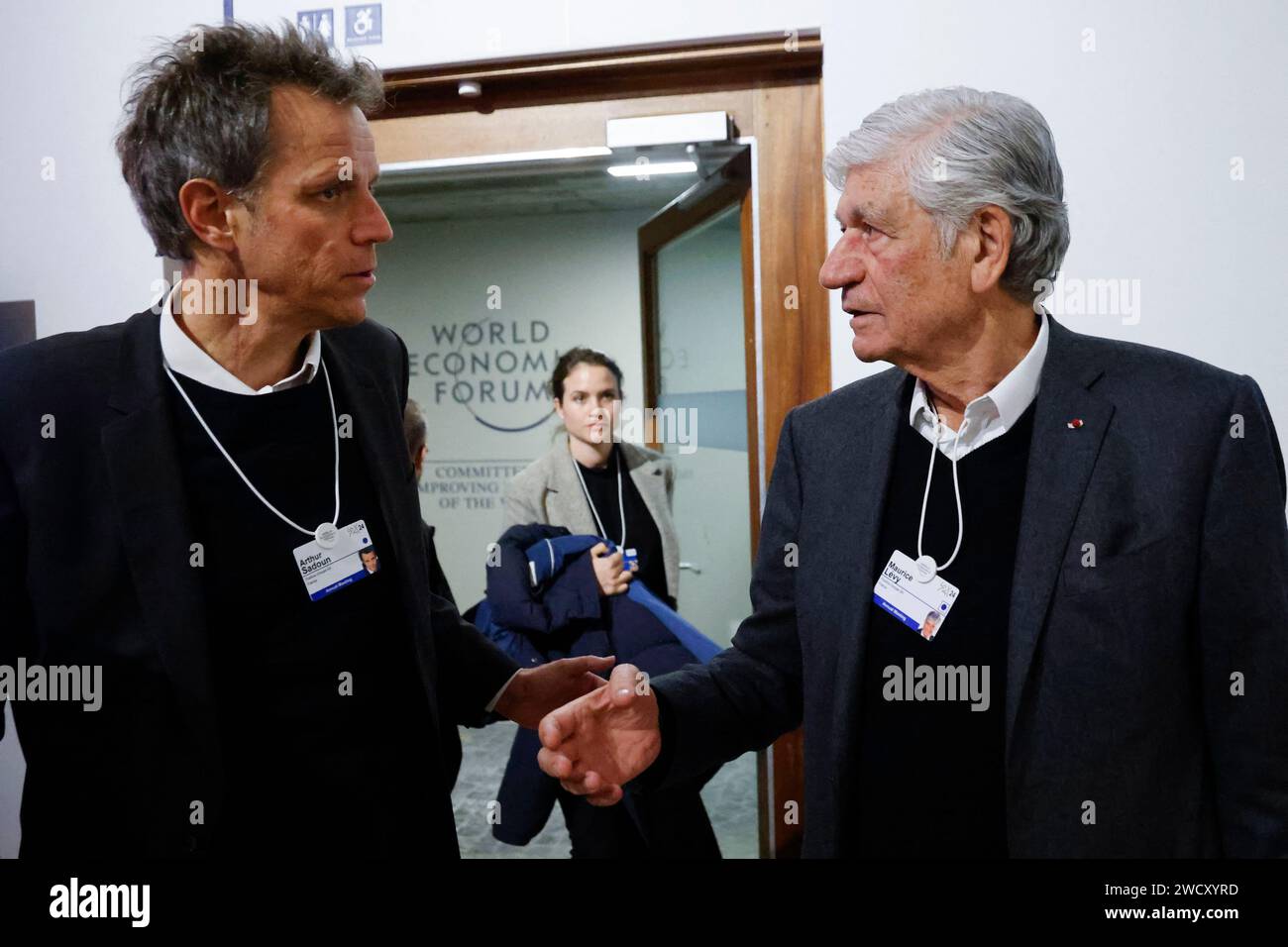 Davos, Schweiz. Januar 2024. Arthur Sadoun (L), Vorsitzender und CEO ...