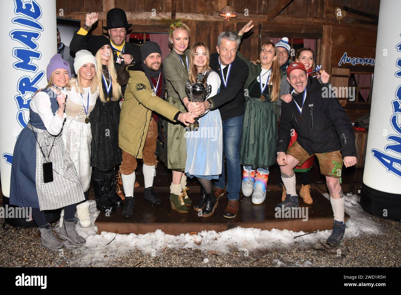 1. Sieger-Mitte Philipp Birnstiel Franzsika Knuppe Model Laura Langas ...