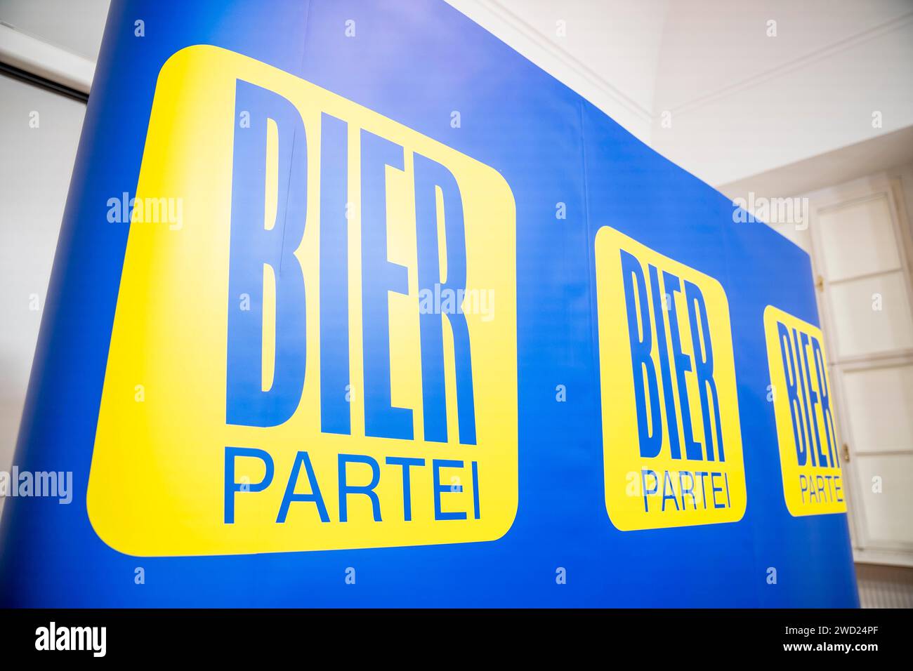 Wien, Wien, Österreich. Januar 2024. Pressekonferenz der Bierpartei für ...