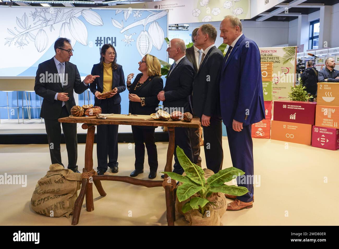 Eröffnungsrundgang der Grünen Messe Eröffnungsrundgang der Grünen Messe ...