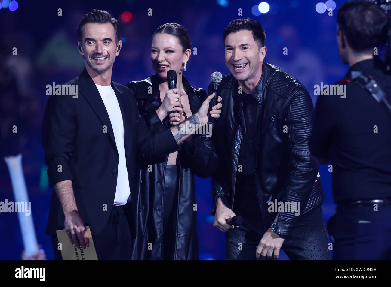 Moderator Florian Silbereisen GER mit Saengerin Joelina Drews GER und ...