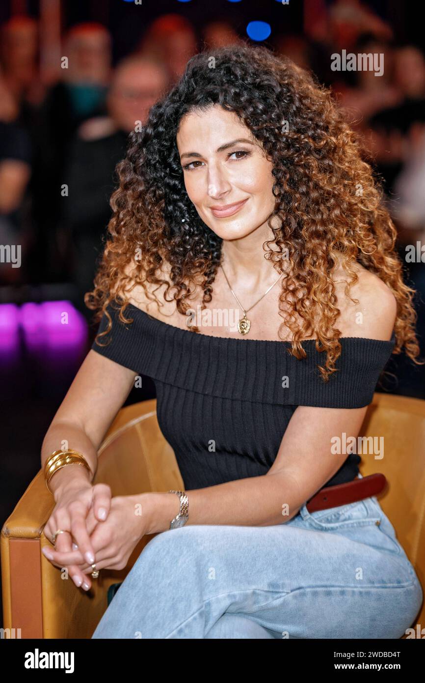 MDR - Flussboot. Moderatorin Marwa Eldessouky anläßlich der ...