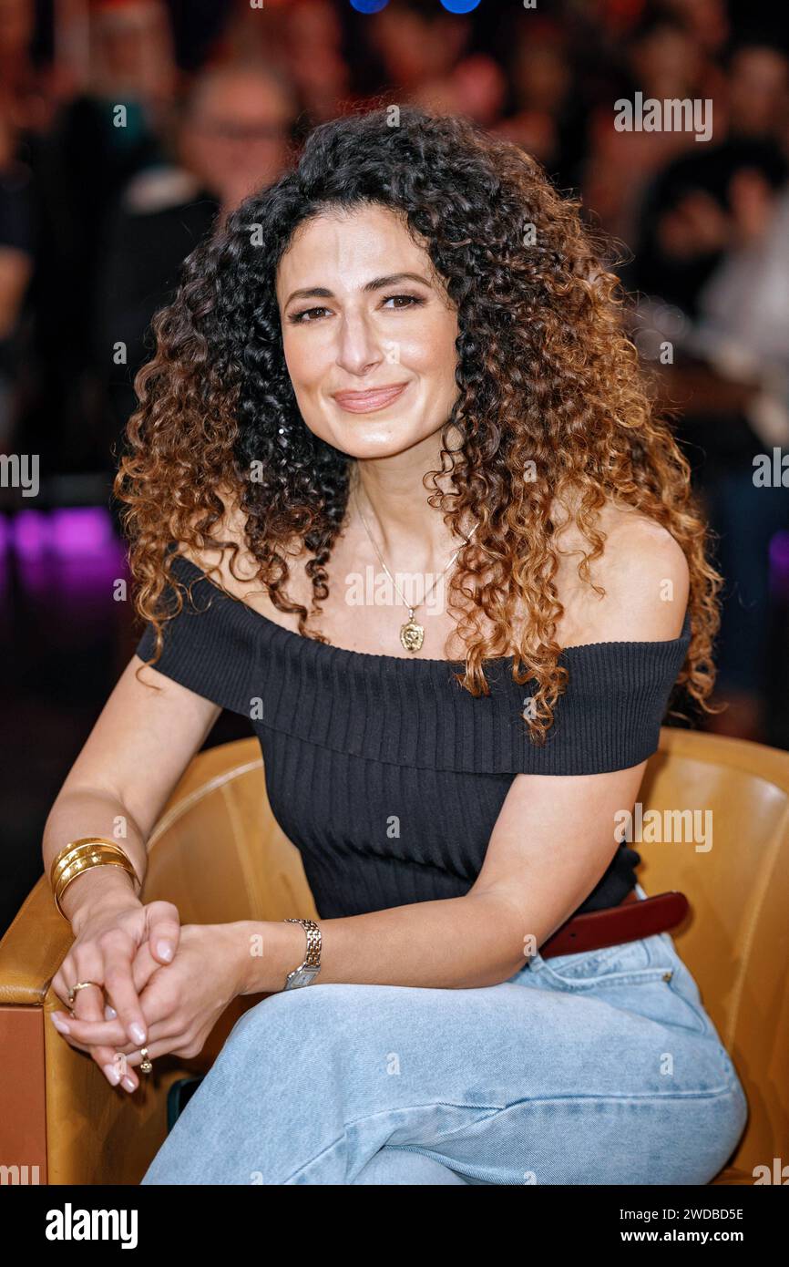 MDR - Flussboot. Moderatorin Marwa Eldessouky anläßlich der ...