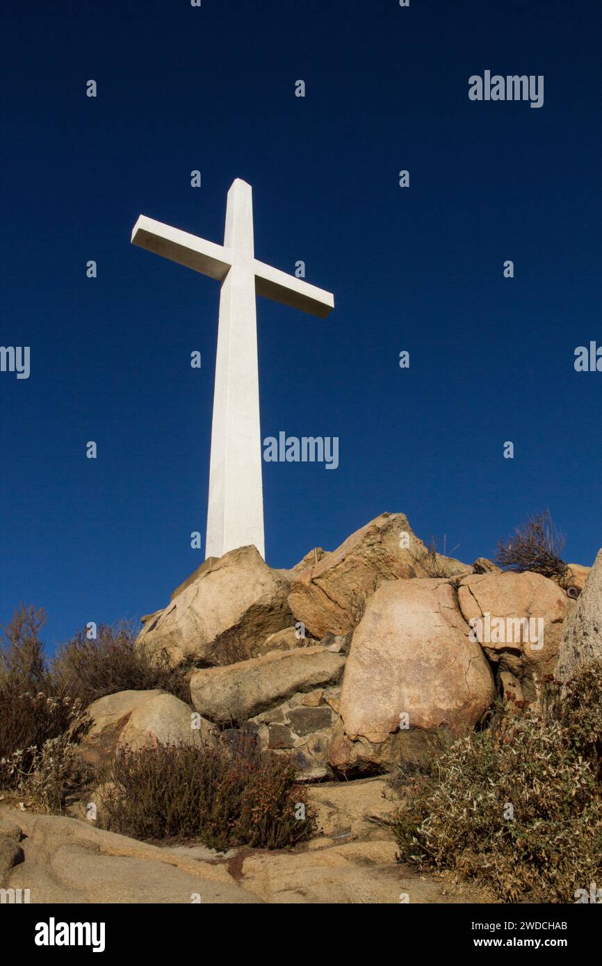 Crucifixion on mount calvary -Fotos und -Bildmaterial in hoher Auflösung – Alamy