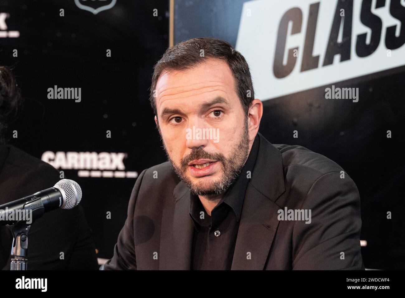 Juan Carlos Amoros, Cheftrainer des Gotham FC, spricht, als der Gotham ... Juan Carlos Amoros, Cheftrainer des Gotham FC, spricht, als der Gotham ...