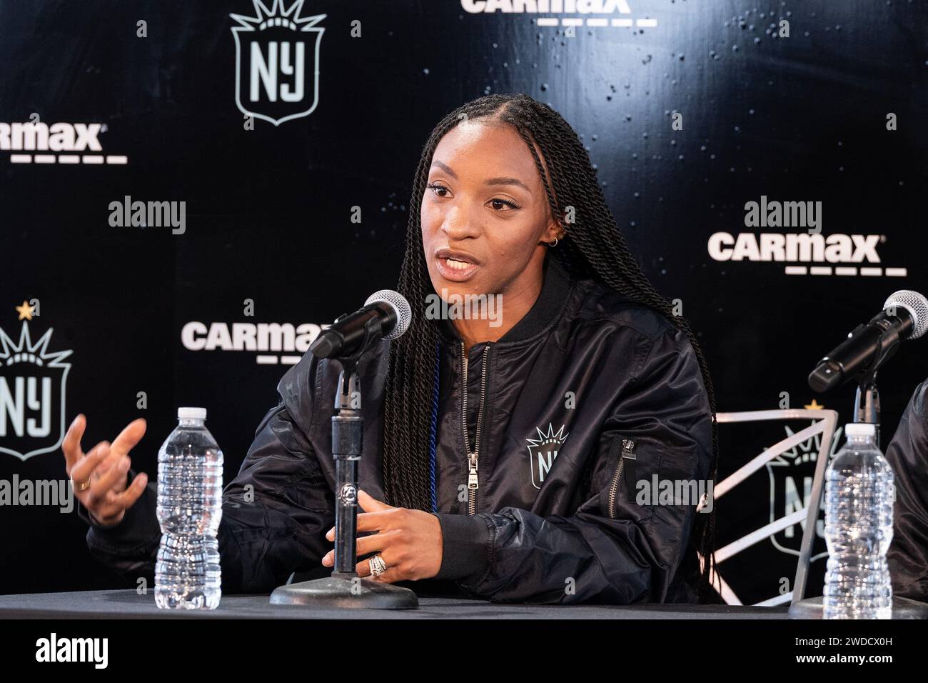 New York, USA. Januar 2024. Crystal Dunn spricht am 19. Januar 2024 im ...