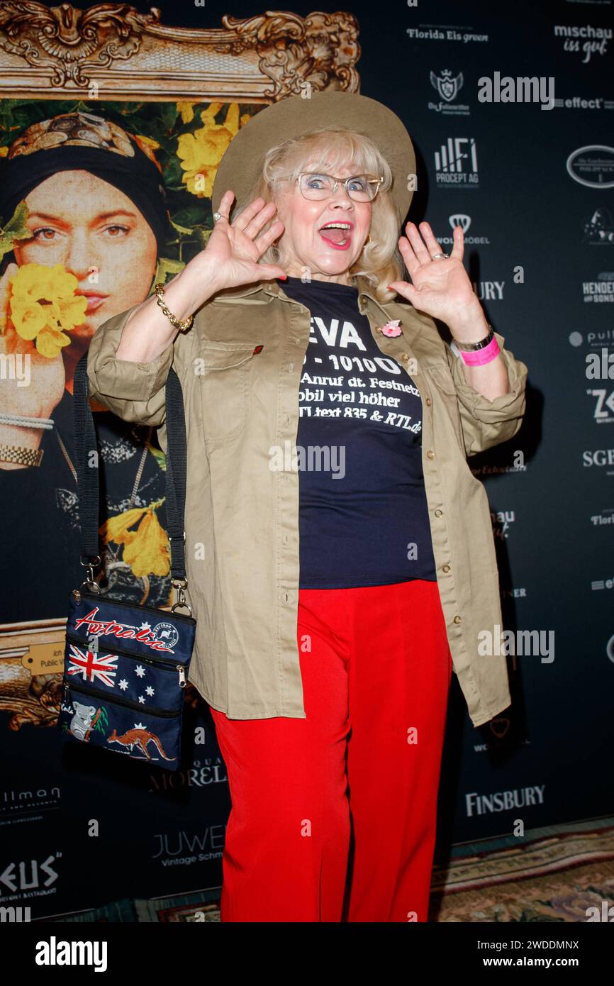 Public Viewing - Ich bin ein Star Holt mich hier raus Eva Jacob beim ...