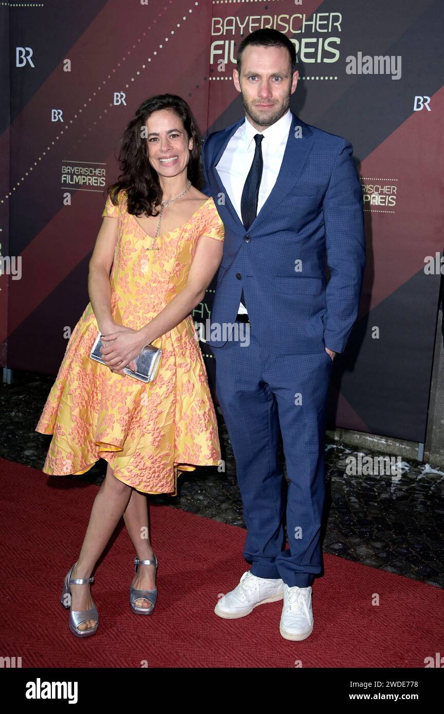 Maya Haddad und Jonathan Müller bei der Verleihung des 45. Bayerische ...