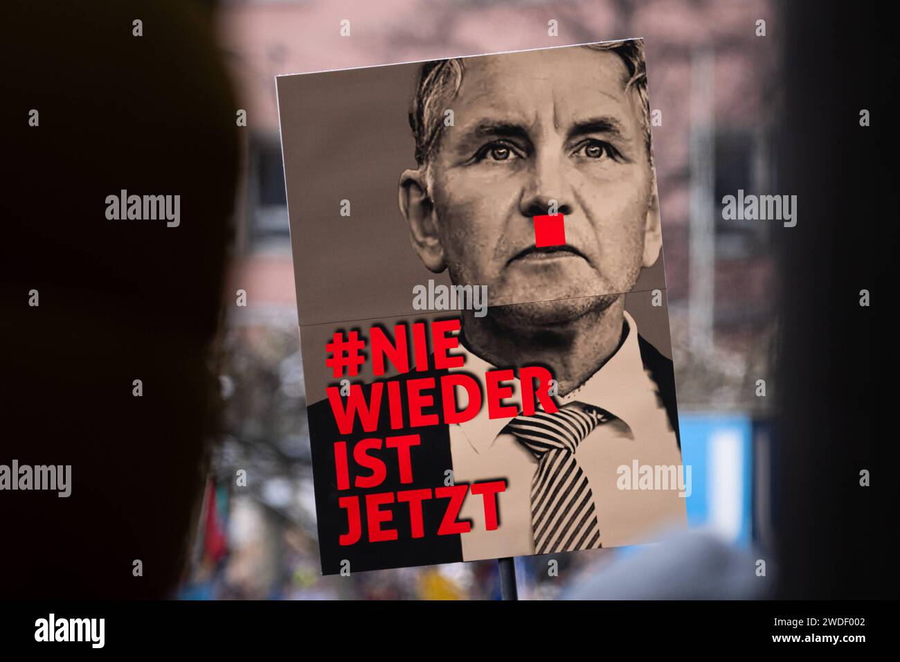 Demonstration gegen Rechtsextremismus in Frankfurt am Main rund 20,000 Menschen haben sich am 20 ...