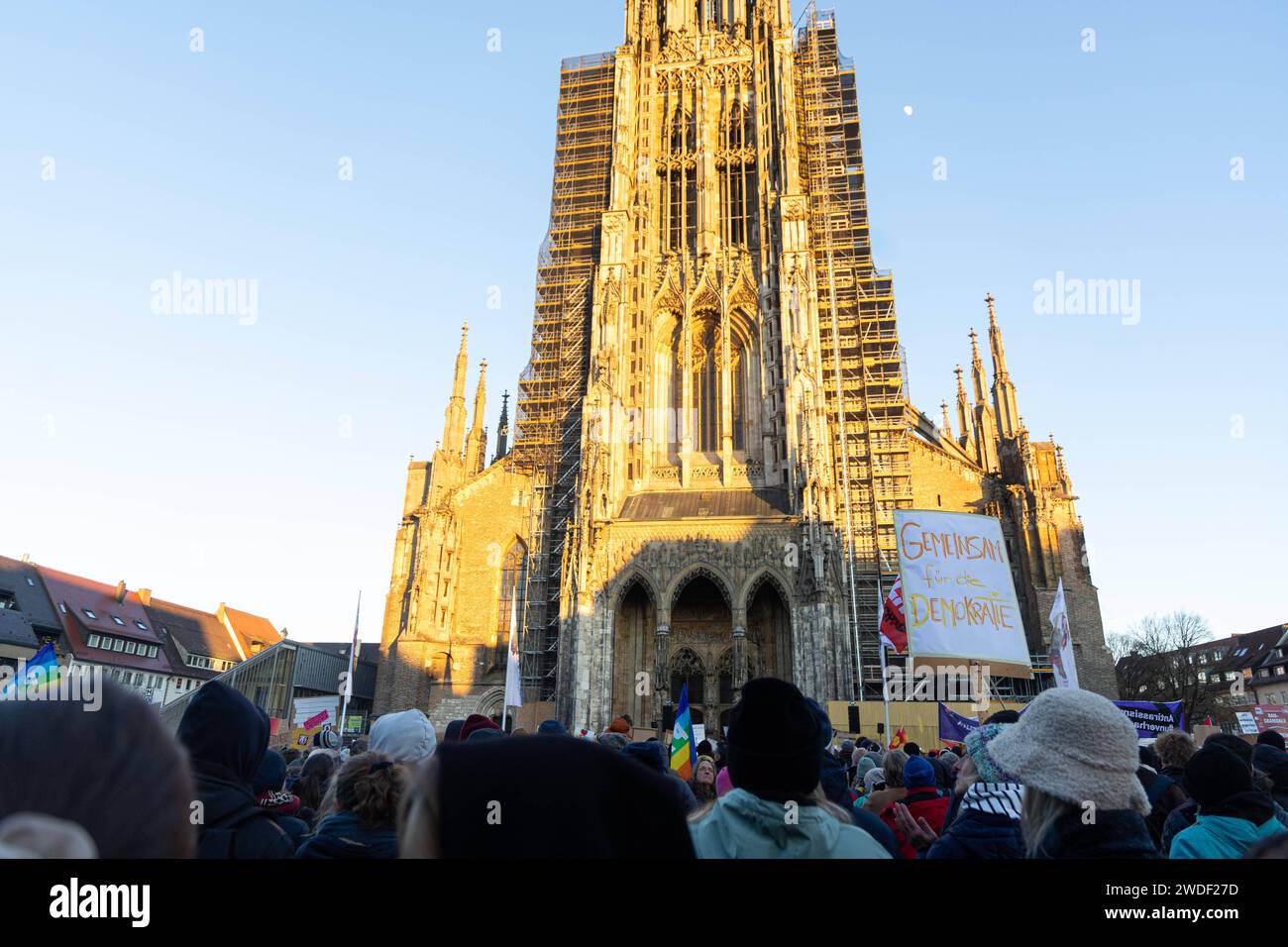Ulm, Demonstration gemeinsam Gegen Hass und Hetze der AFD, 20.01.2024 GER, Uebersichtsbild des ...