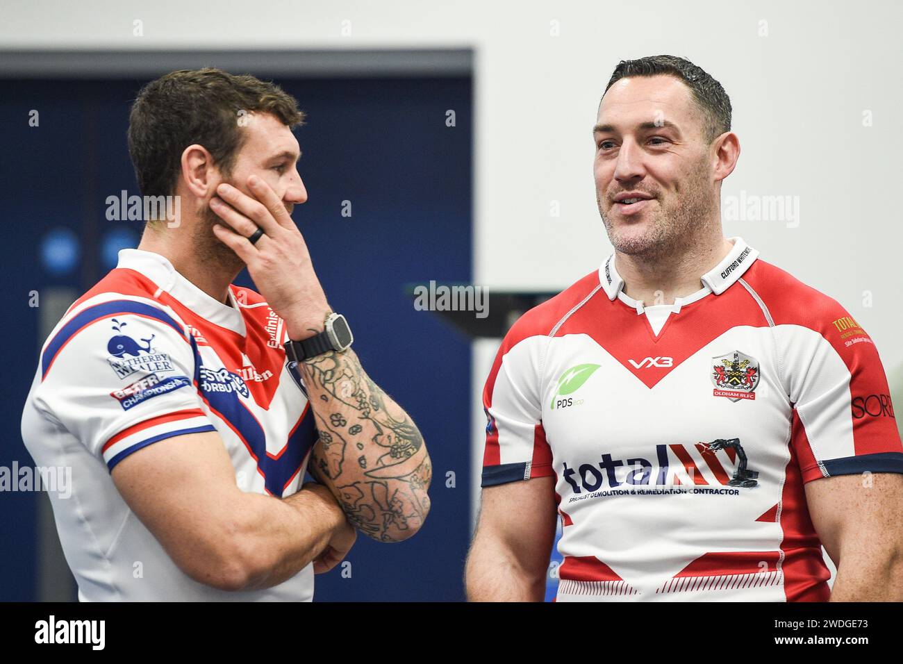 Wakefield, England – 19. Januar 2024 – Jay Pitts und Jake Wardle von ...