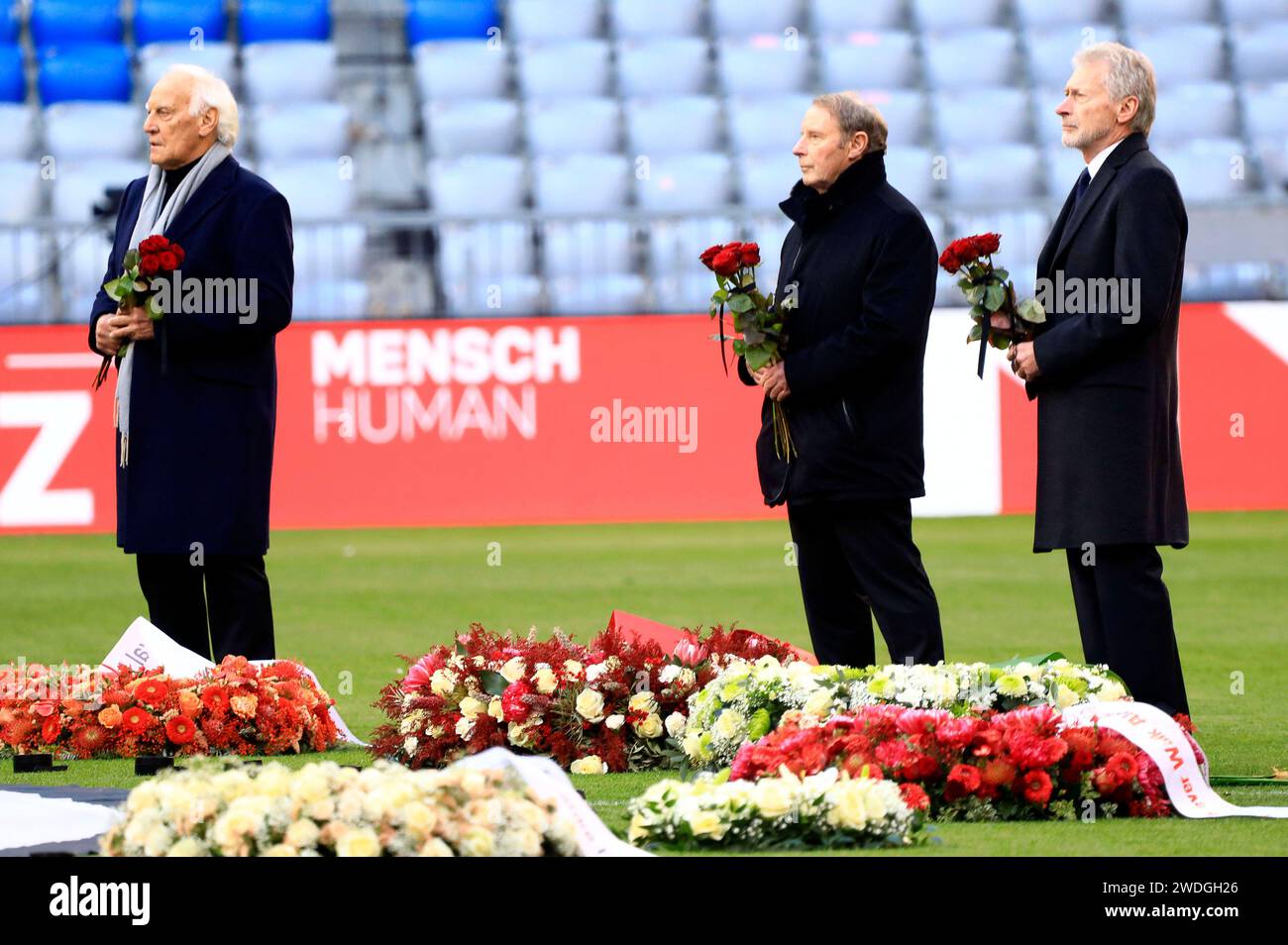 Franz Roth, Berti Vogts und Paul Breitner bei der Gedenkfeier für Franz ...
