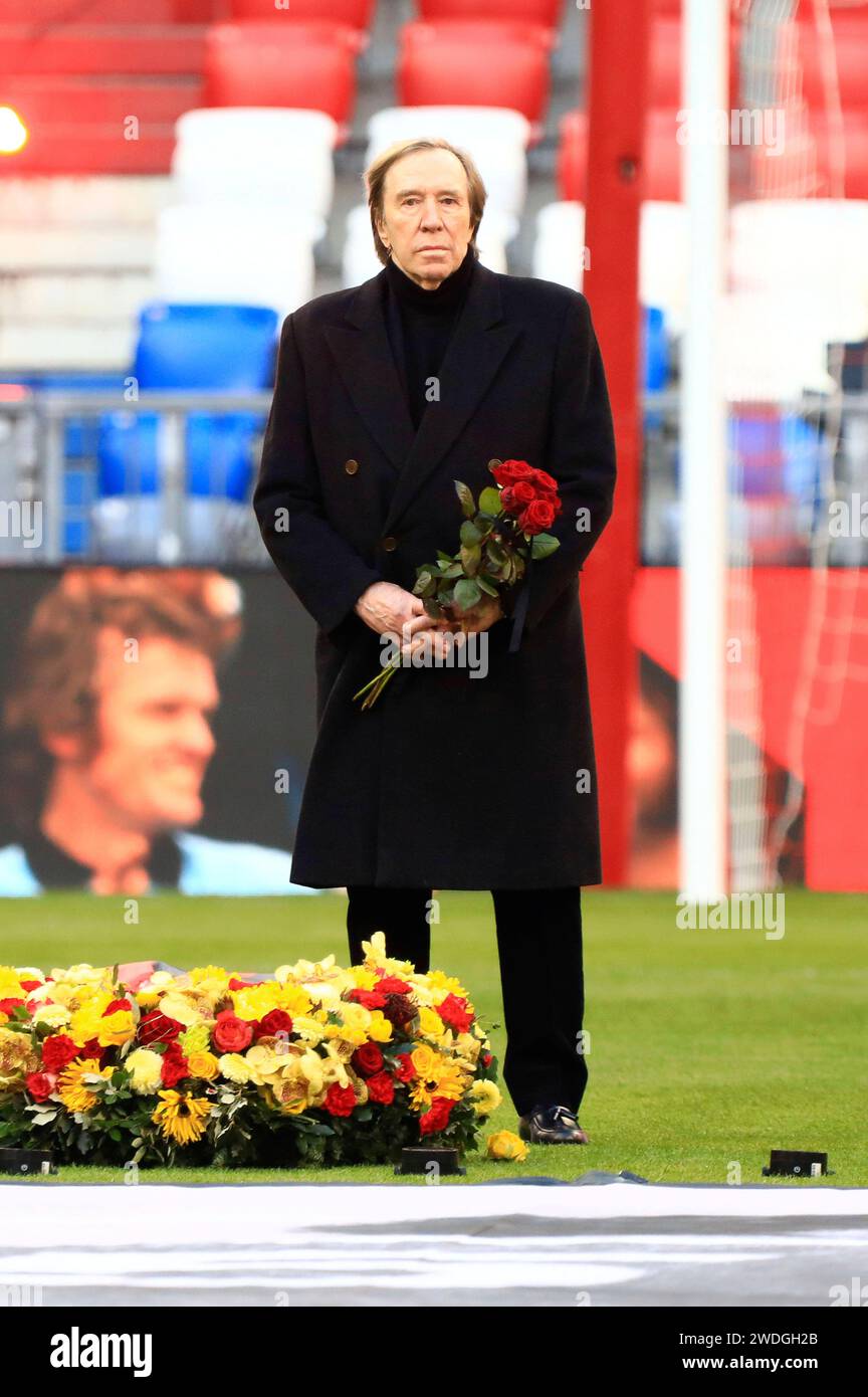 Günter Netzer bei der Gedenkfeier für Franz Beckenbauer in der Allianz ...