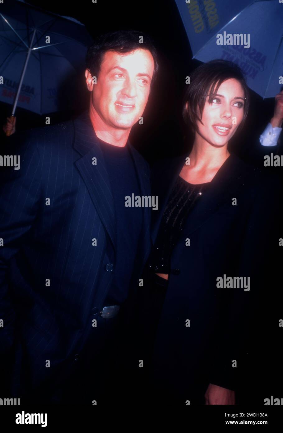 Sylvester stallone daylight 1996 -Fotos und -Bildmaterial in hoher ...
