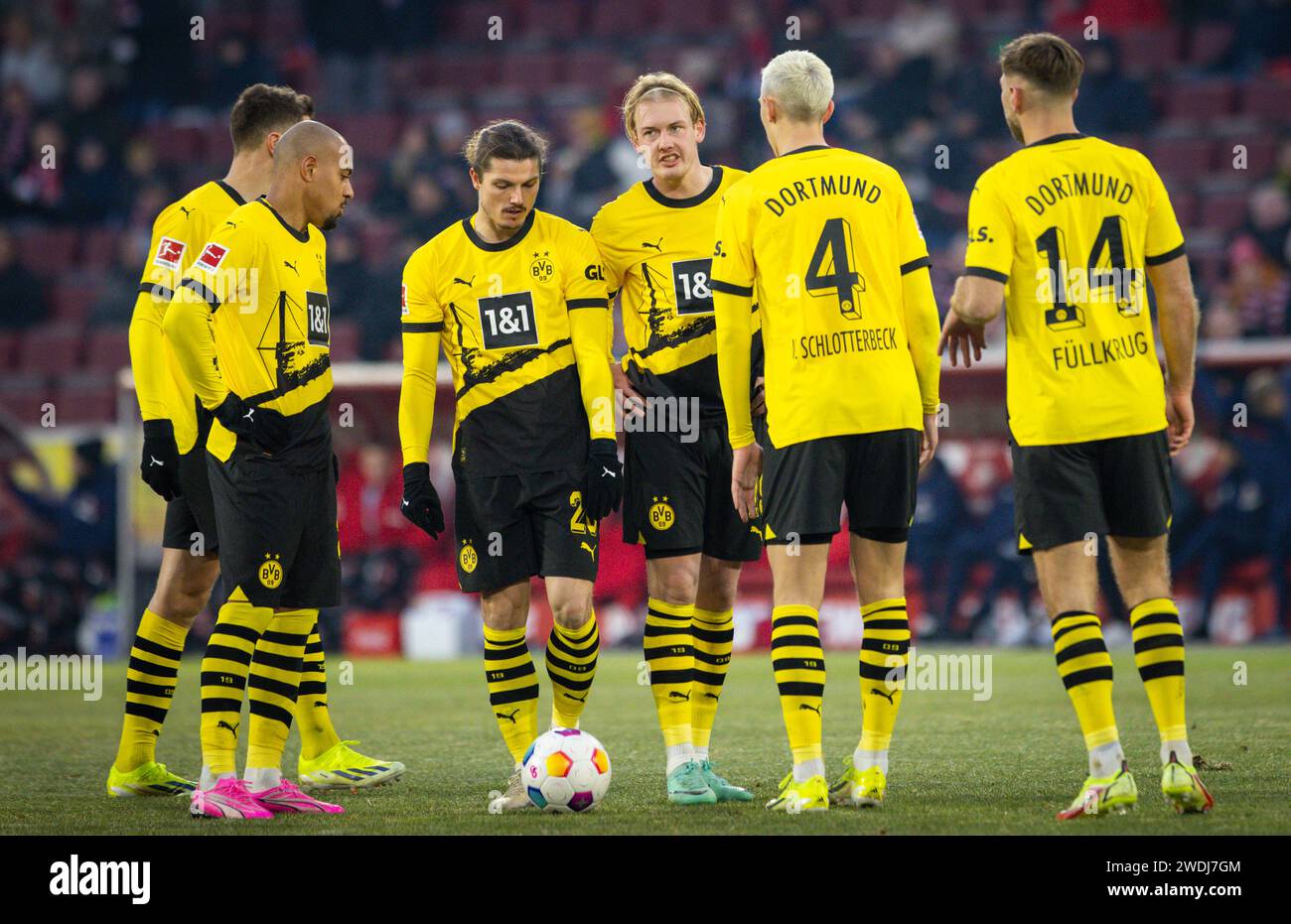 Köln, Deutschland. Januar 2024. Donyell Malen (BVB), Marcel Sabitzer ...