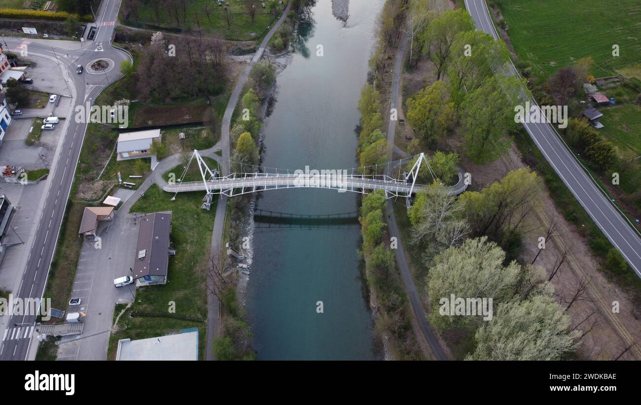 Brücke von oben -Fotos und -Bildmaterial in hoher Auflösung – Alamy