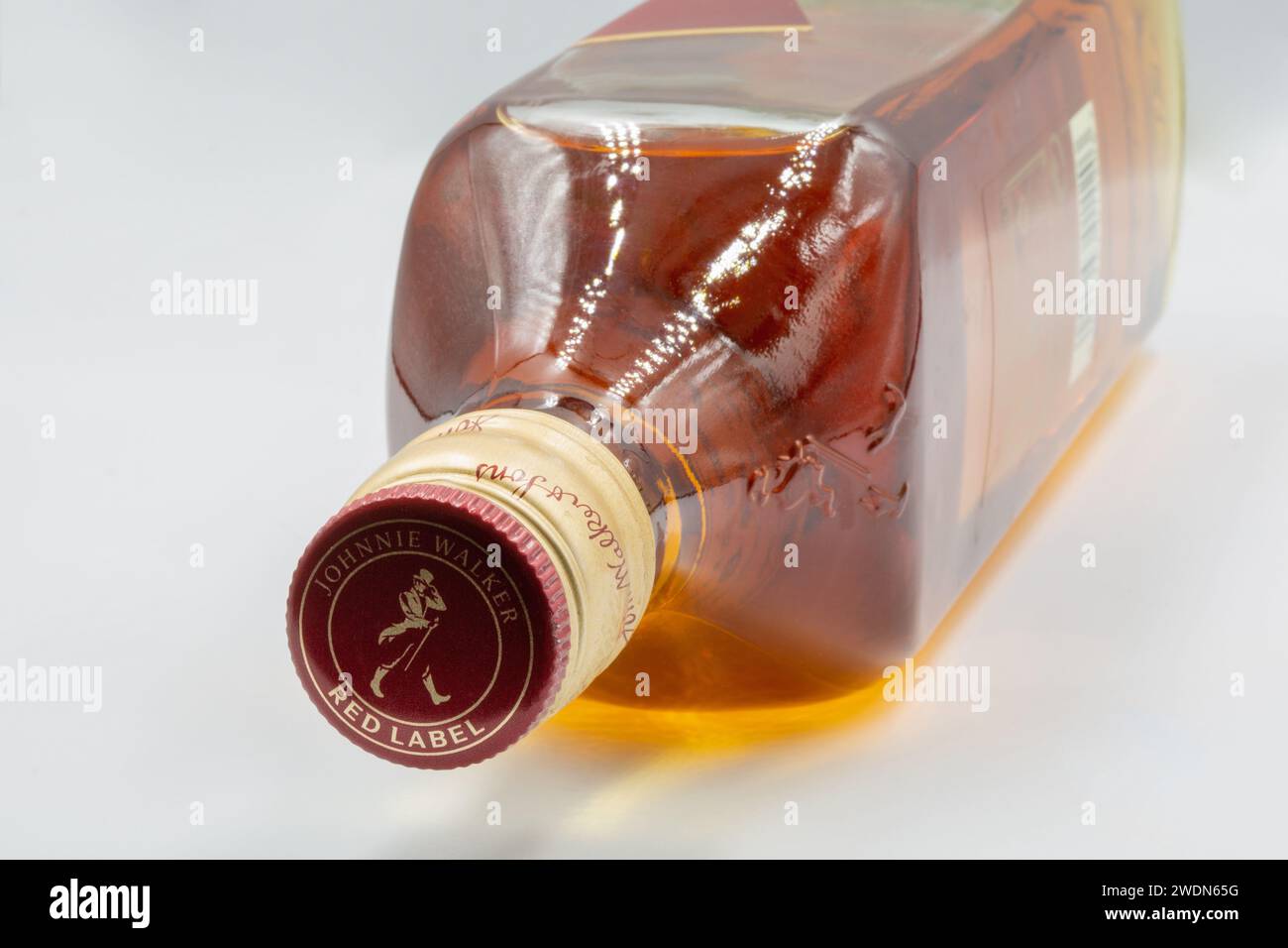 Kiew, Ukraine - 16. Juli 2022: Johnnie Walker Red Label Blended Scotch ...