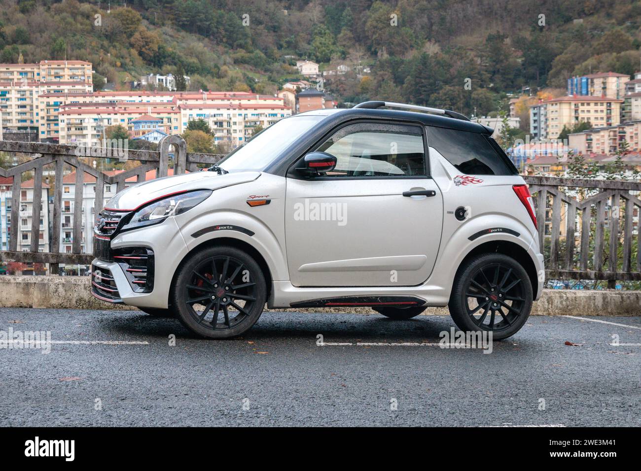 Ligier js50 sport -Fotos und -Bildmaterial in hoher Auflösung – Alamy